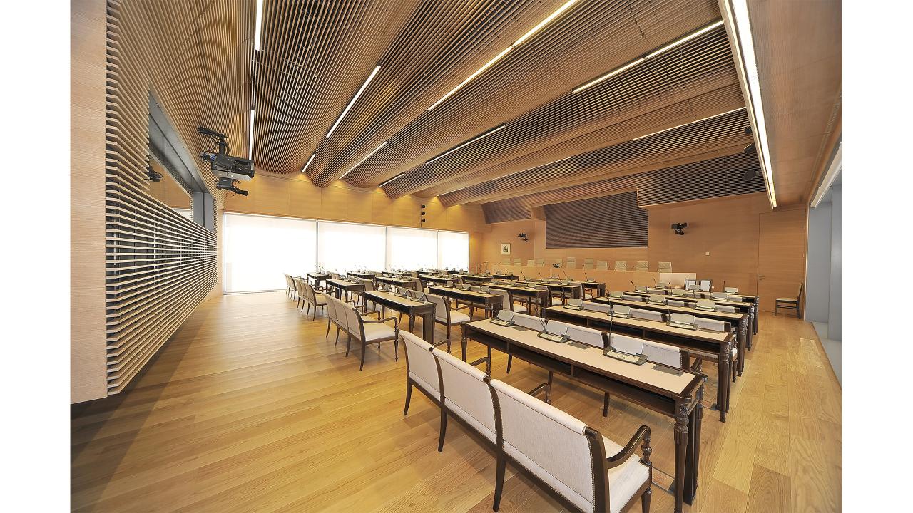 Prim Hall ceiling and wall cladding | American Hardwood Export Council